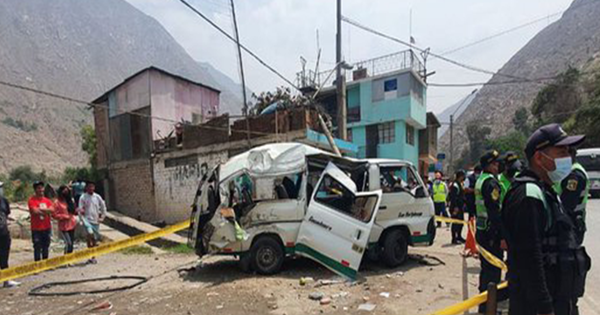 Carretera Central Segundo Triple Choque Deja Dos Muertos Y 32 Heridos